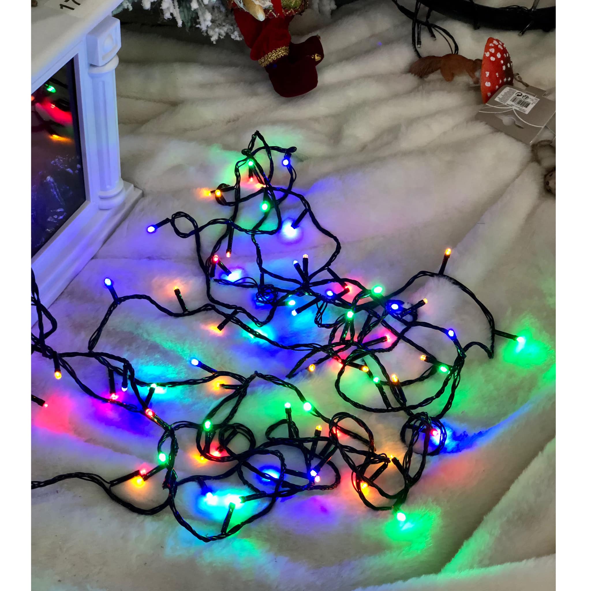 ფერადი განათება 100 ნათურით